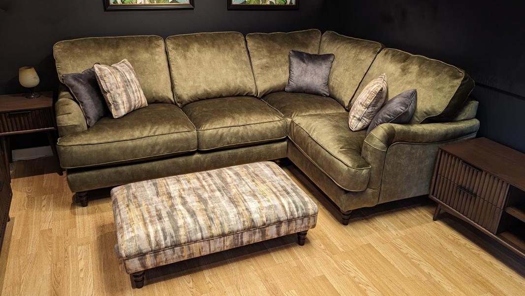 Left Handed Chaise Sofa | Magnum Furniture